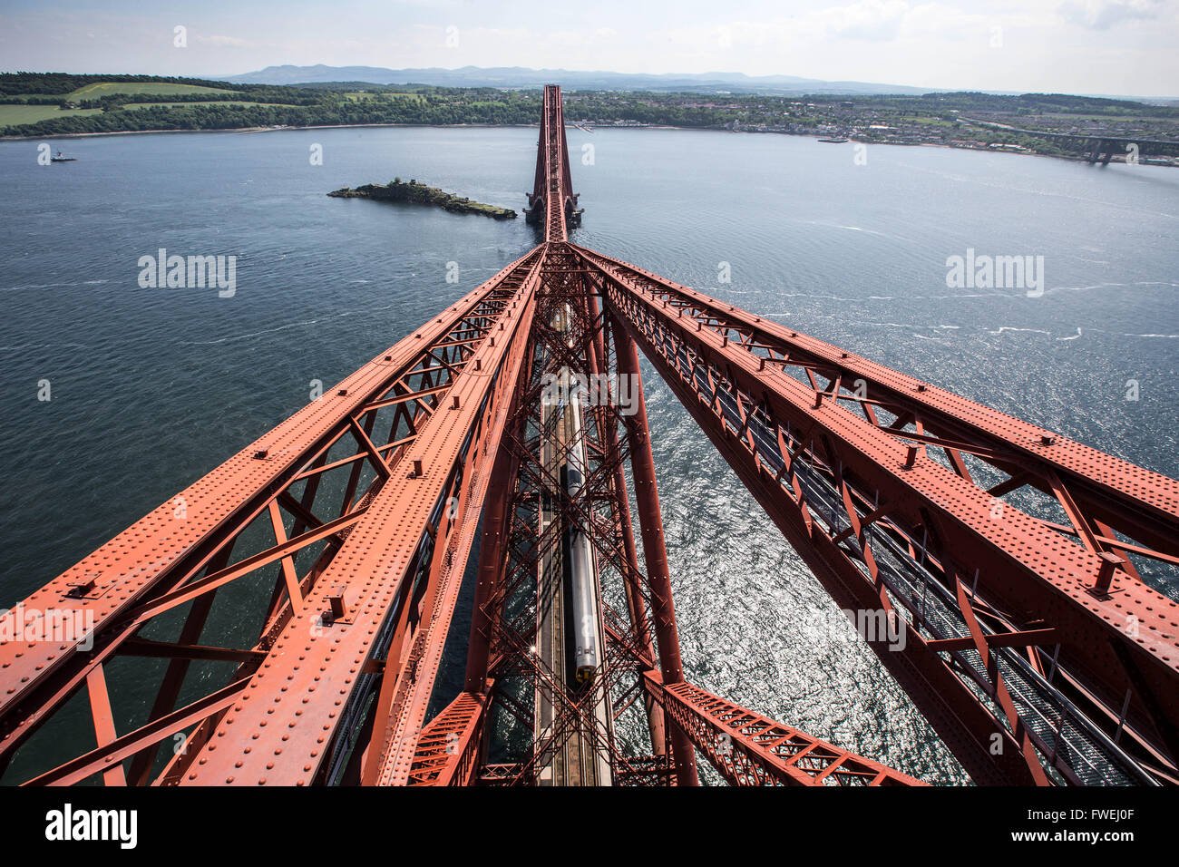 Double track railway bridge hi-res stock photography and images - Alamy
