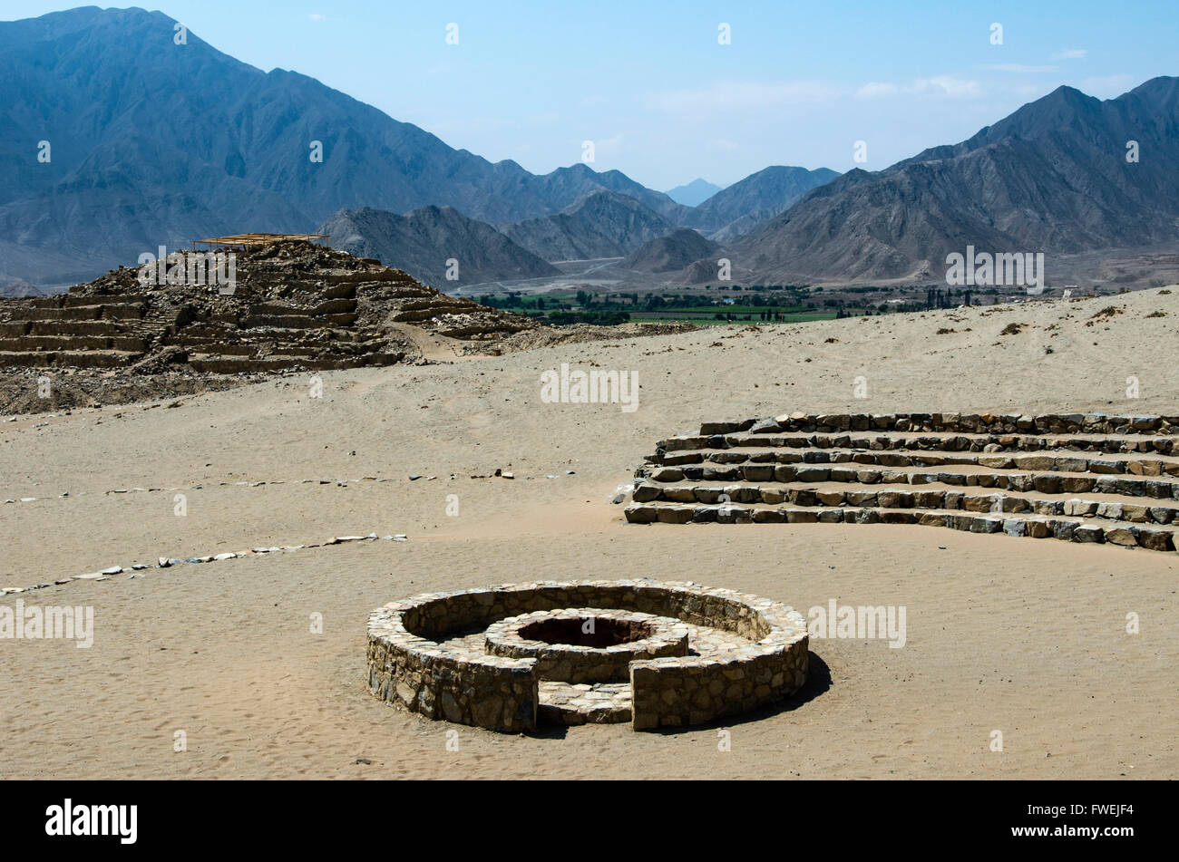 Caral ruins hi-res stock photography and images - Alamy