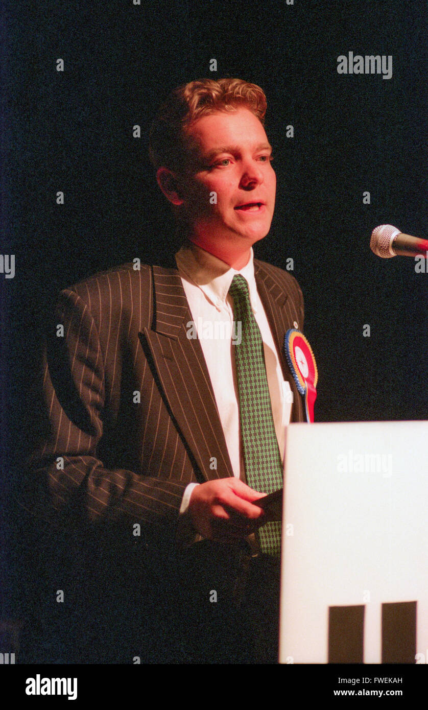 Craig Mackinlay speaking at one of the first UKIP conferences in ...