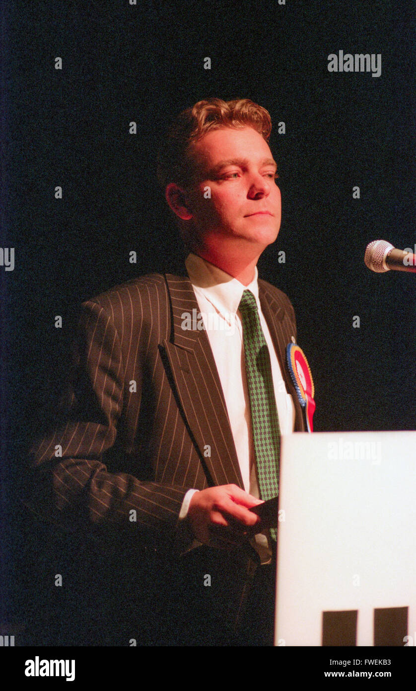 Craig Mackinlay speaking at one of the first UKIP conferences in ...