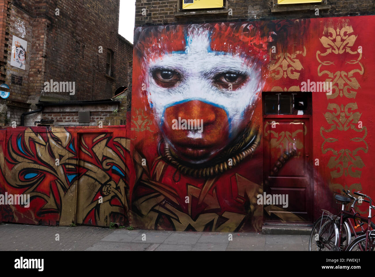 Beautiful street art graffiti with abstract wall images in London ...