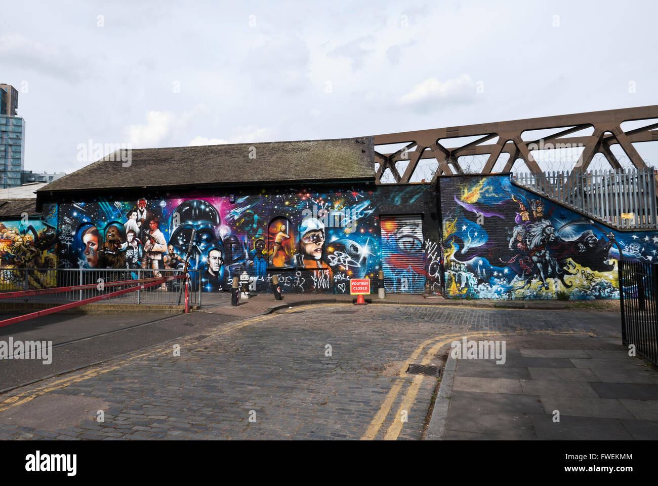 Beautiful street art graffiti with abstract wall images in London ...