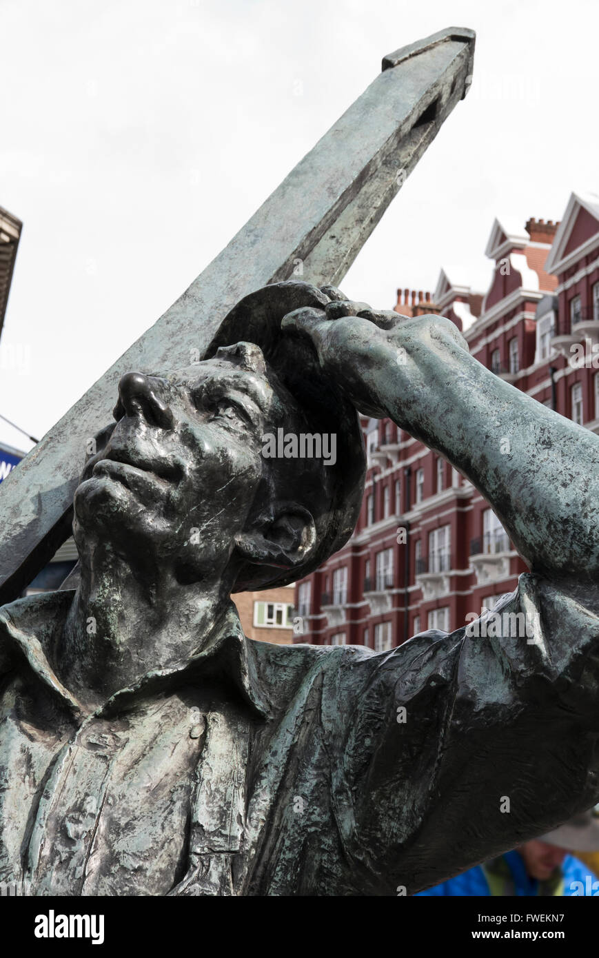 A window cleaner sculpture by Allan Sly outside Edgware Tube Station in ...