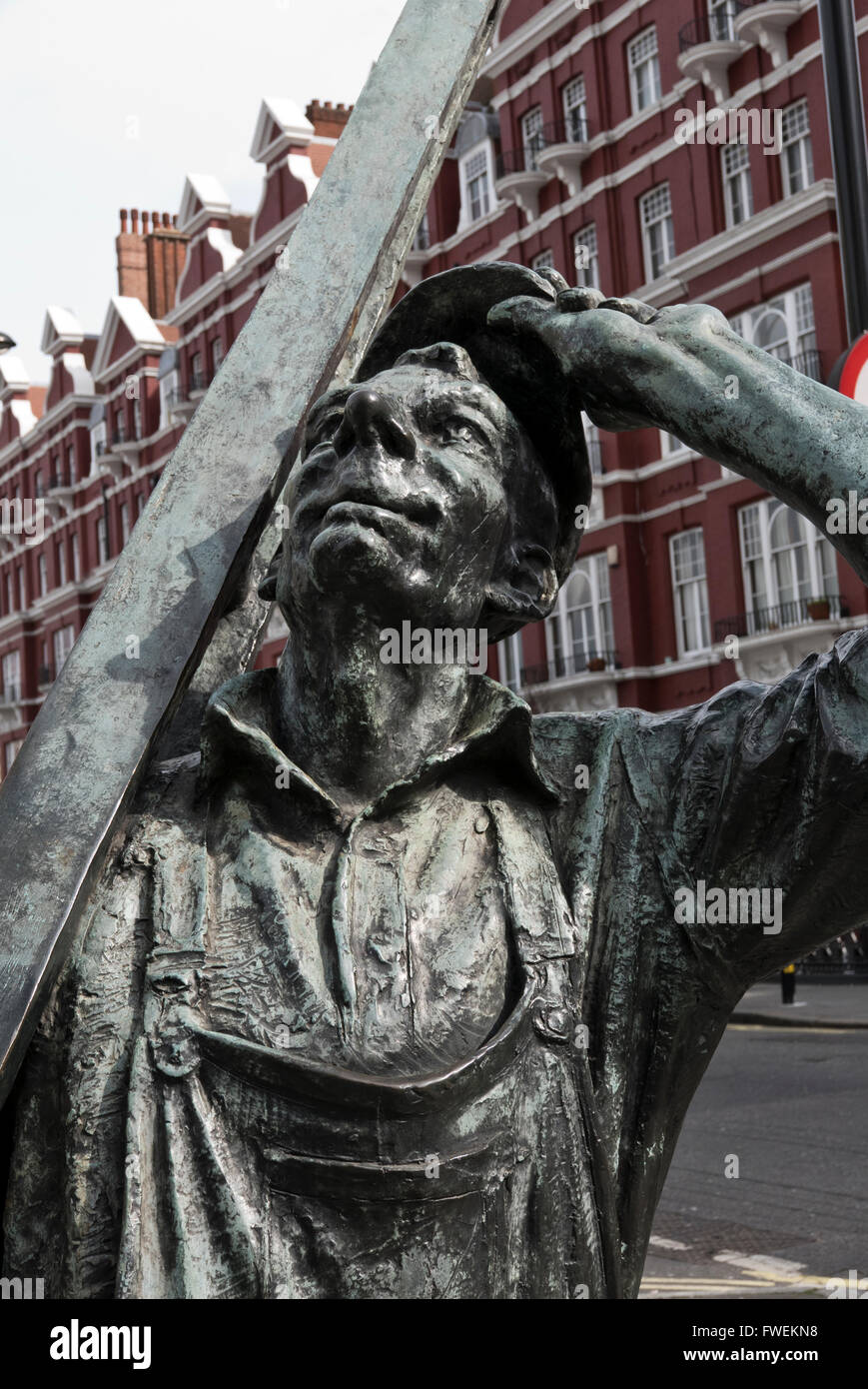 A window cleaner sculpture by Allan Sly outside Edgware Tube Station in ...