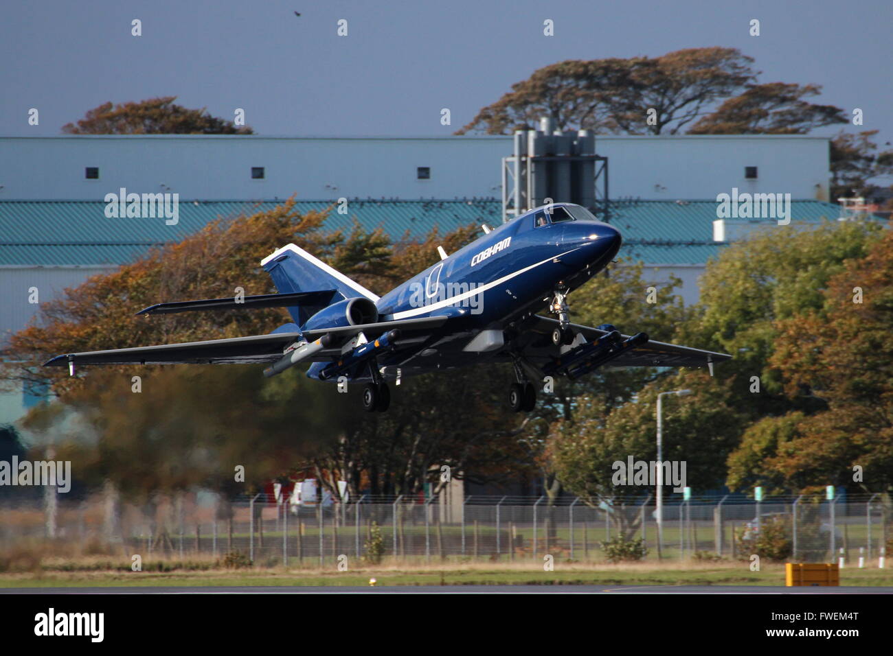 Dassault falcon 20dc hi-res stock photography and images - Alamy