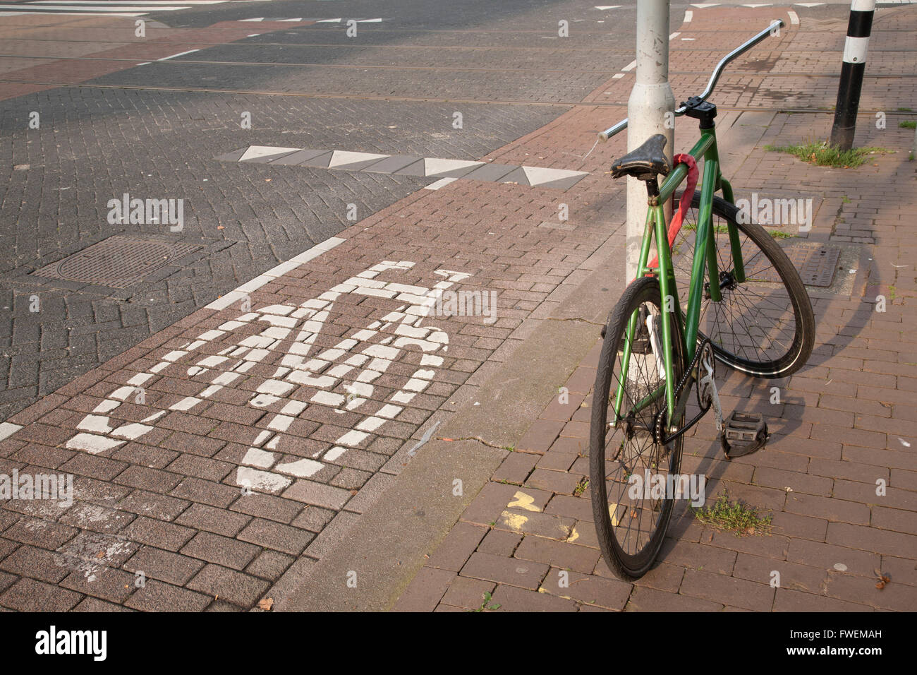 Bike and Cycle Lane, Rotterdam, Holland, Netherlands Stock Photo - Alamy