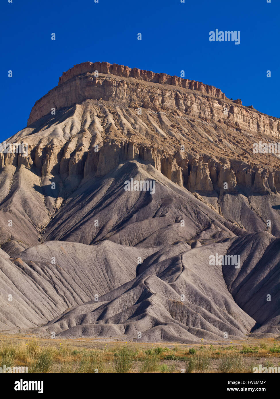 Desert mountain hi-res stock photography and images - Alamy