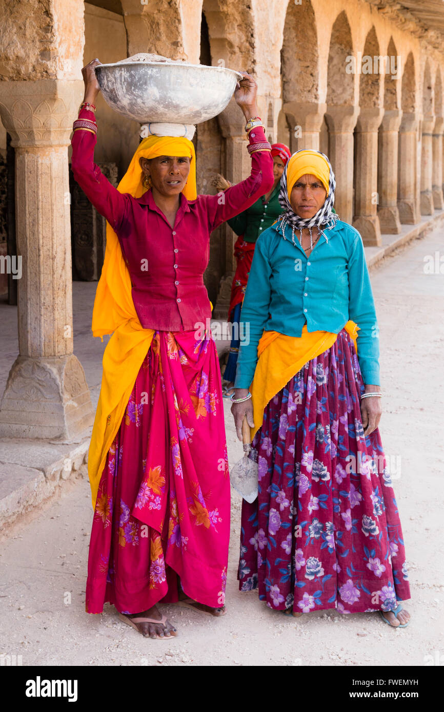 Step well jaipur hi-res stock photography and images - Alamy