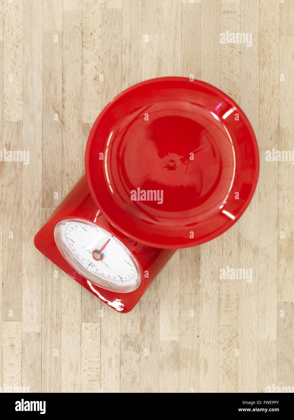 A studio photo of a set of kitchen food scales Stock Photo - Alamy