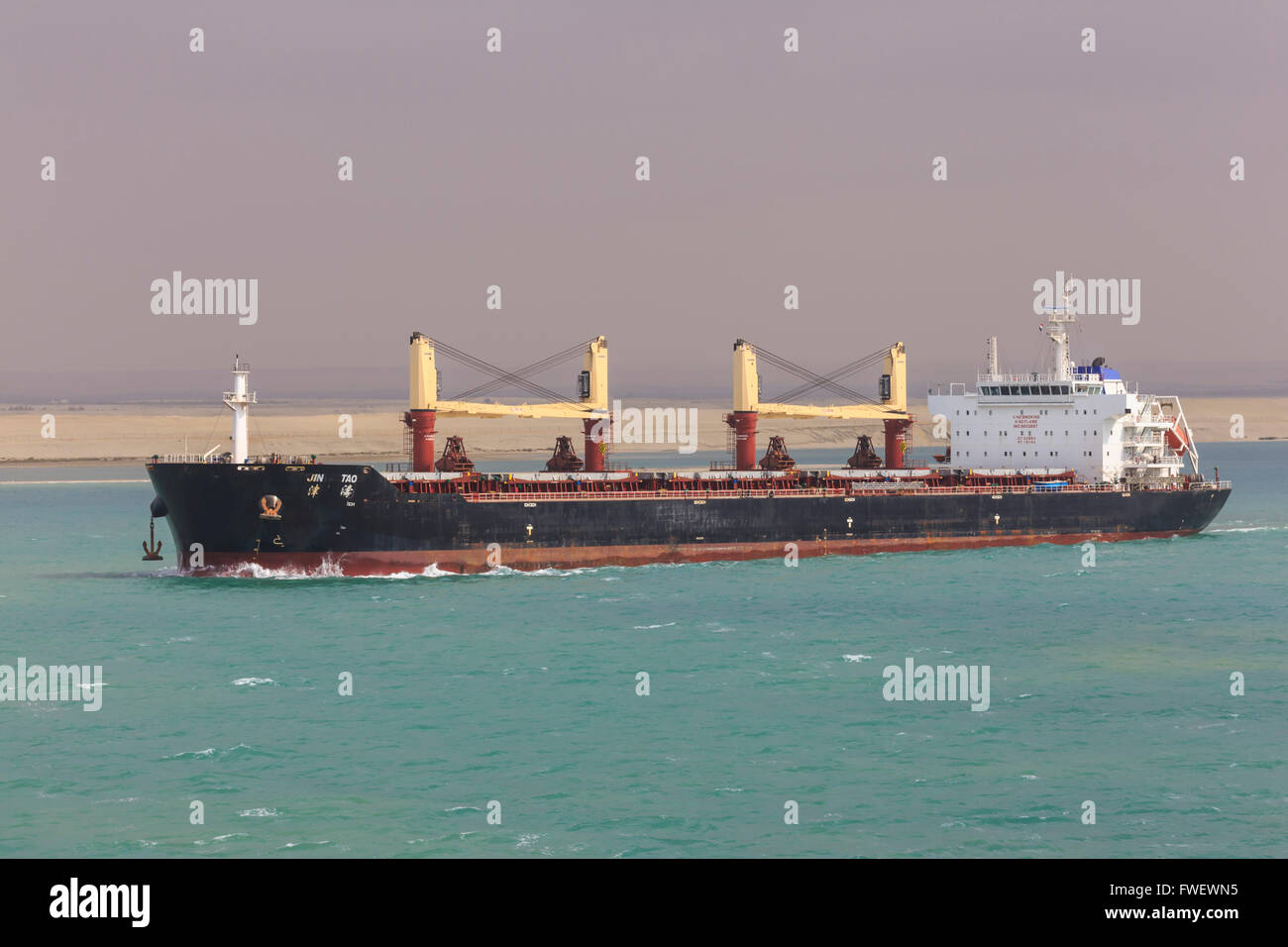 Suez canal hi-res stock photography and images - Alamy