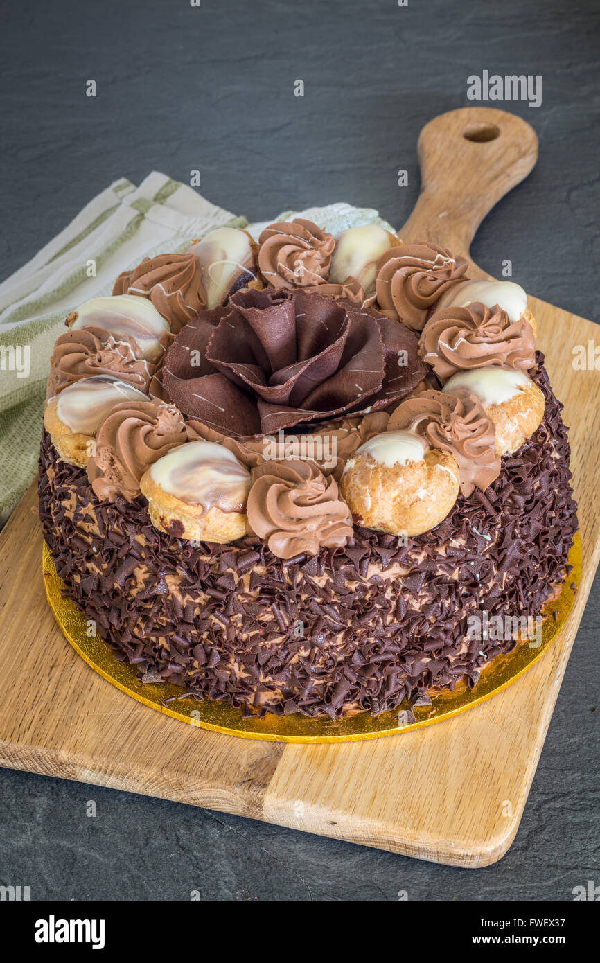 Large party cake hi-res stock photography and images - Alamy