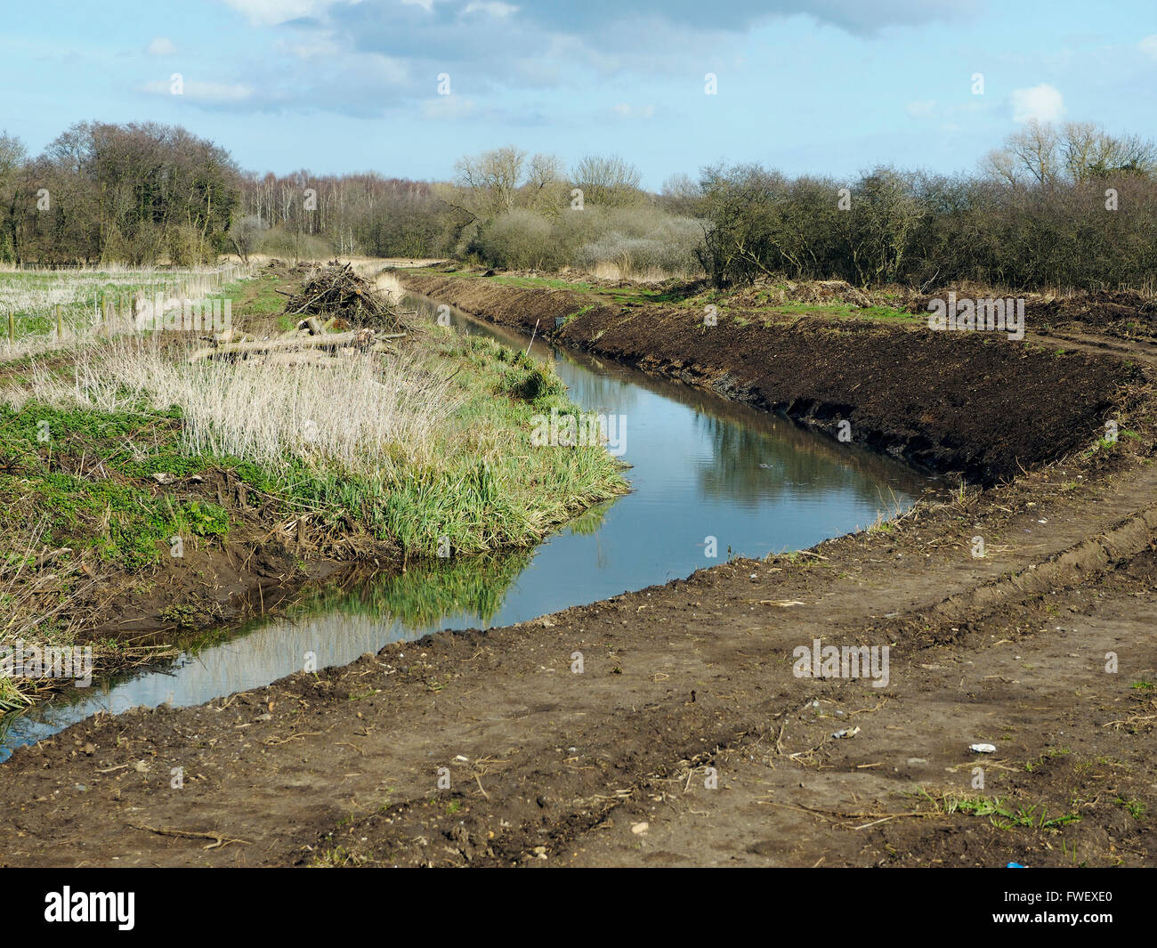 Dredging and restoration works on the North Walsham and Dilham Canal ...