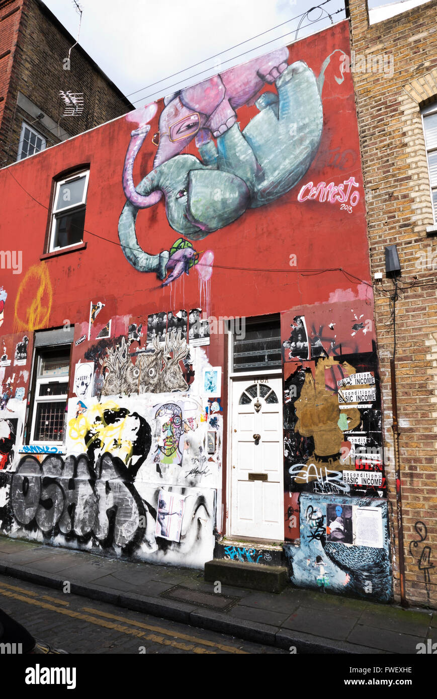 Beautiful street art graffiti with abstract wall images in London ...