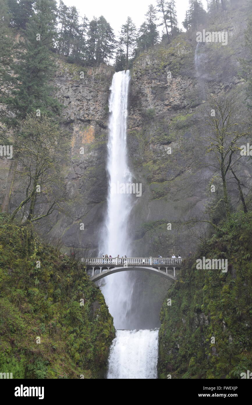 Bridge waterfalls hi-res stock photography and images - Alamy