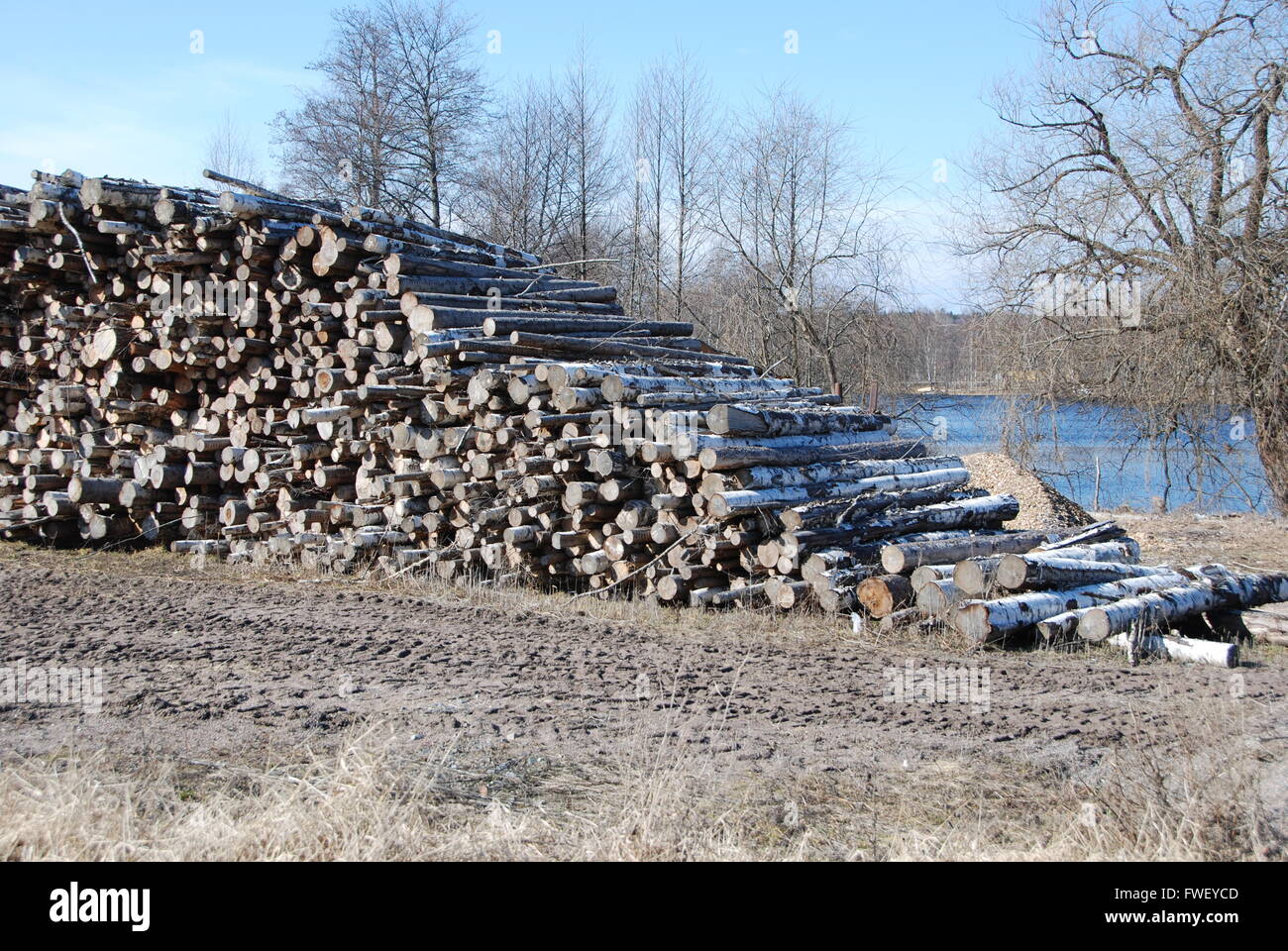 Pile creek hi-res stock photography and images - Alamy
