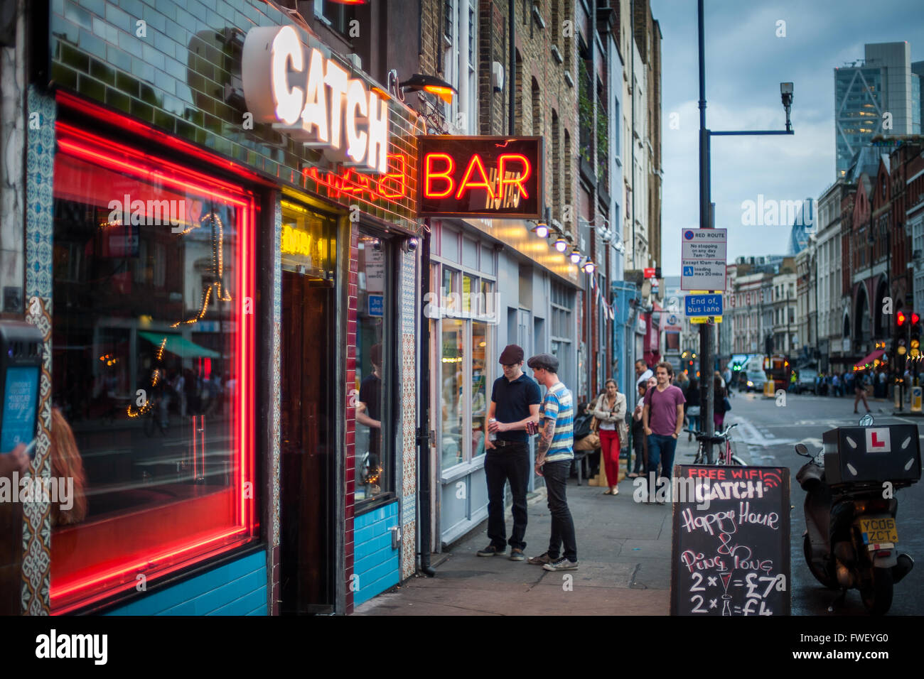 Hackney london shoreditch shops hi-res stock photography and images - Alamy