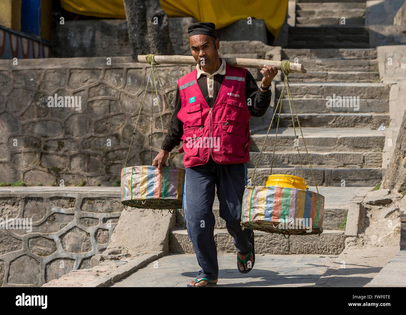 Shoulder carrying pole hi-res stock photography and images - Alamy