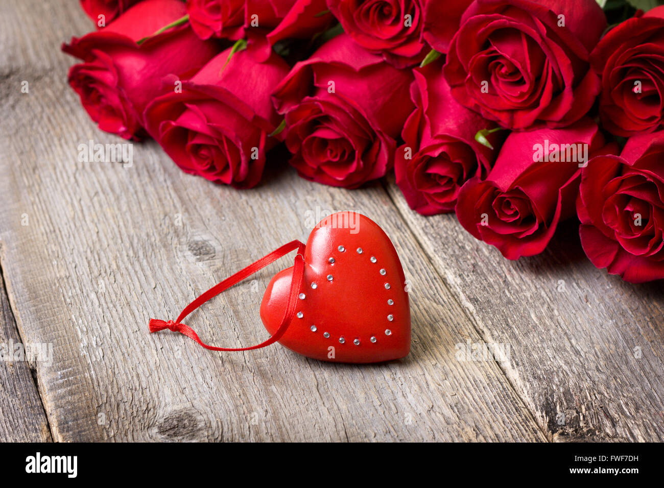 Heart And Rose Wallpaper Hd