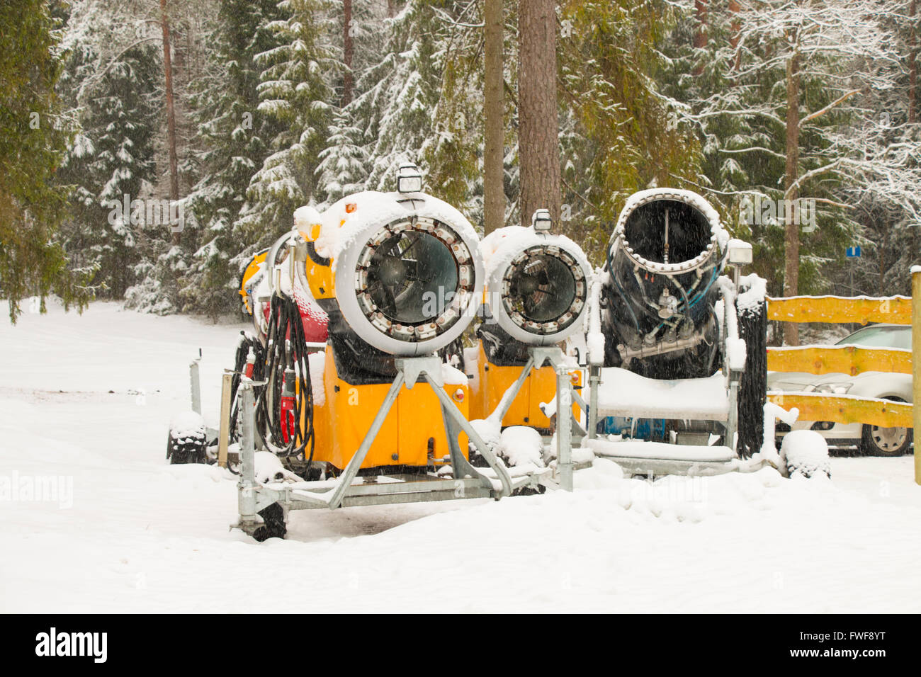 Making spray hi-res stock photography and images - Alamy