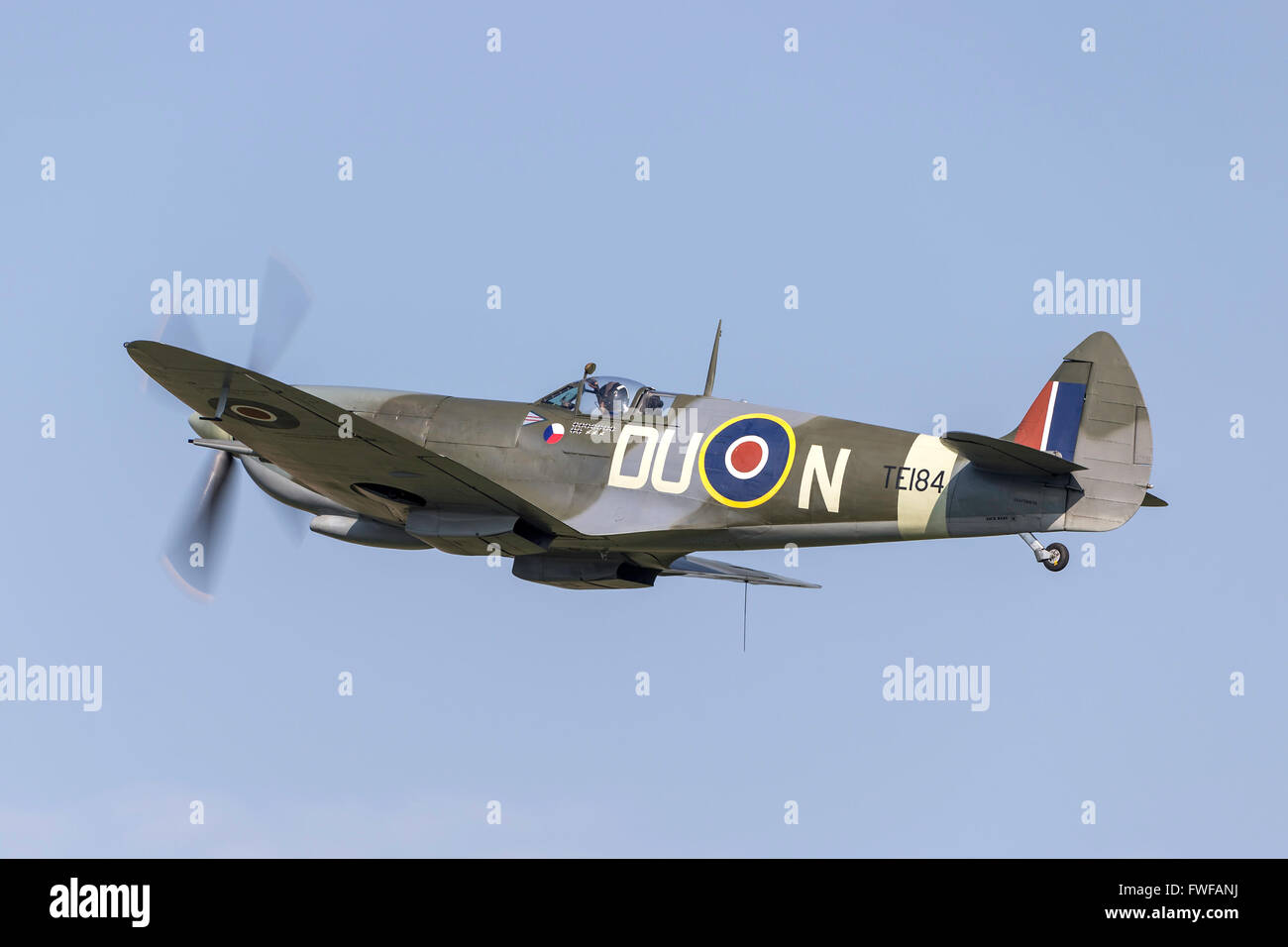 Supermarine spitfire mk xvi hi-res stock photography and images - Alamy