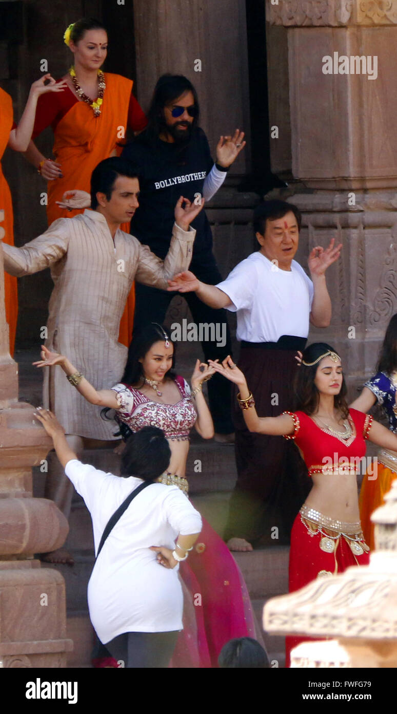 Disha patani dance hi-res stock photography and images - Alamy