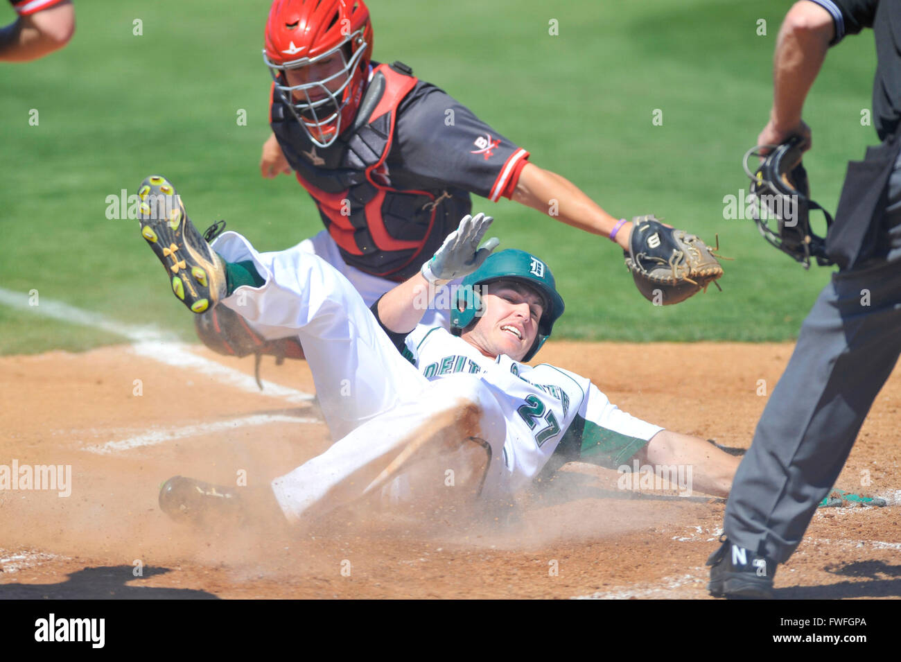 Cleveland, MS, USA. 03rd Apr, 2016. Delta State outfielder Jacob Swiney ...