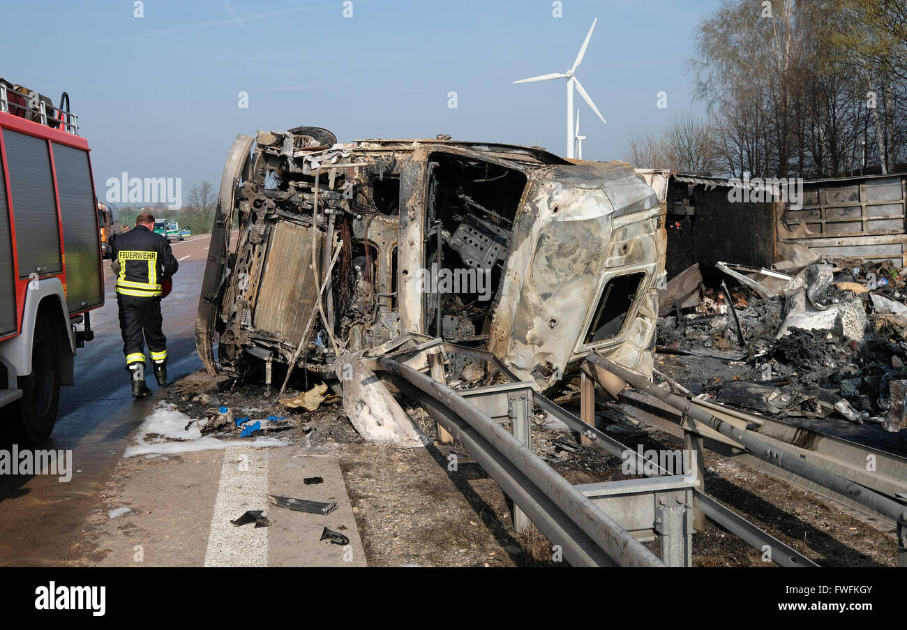 Burned out truck hi-res stock photography and images - Alamy