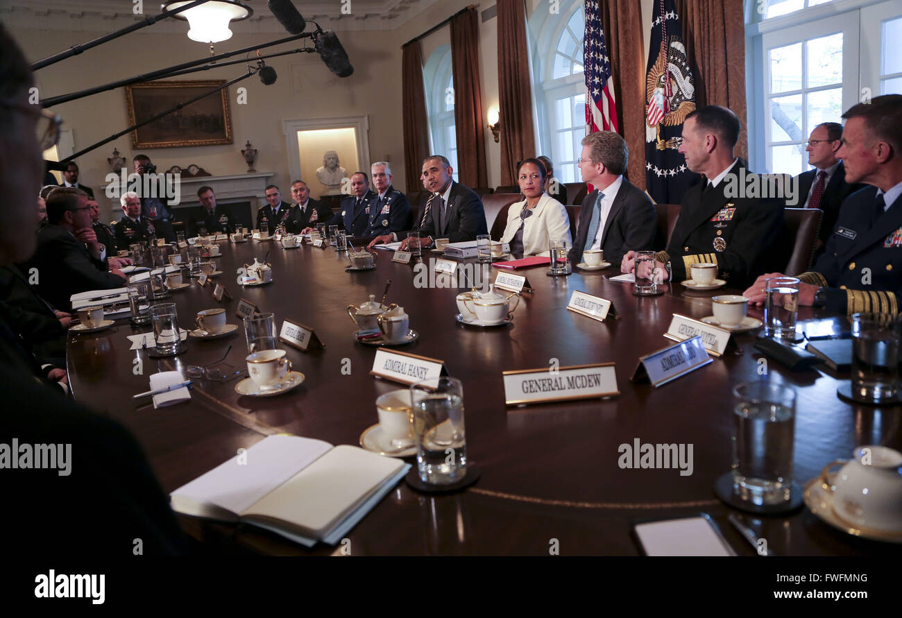 Obama cabinet meeting hi-res stock photography and images - Alamy