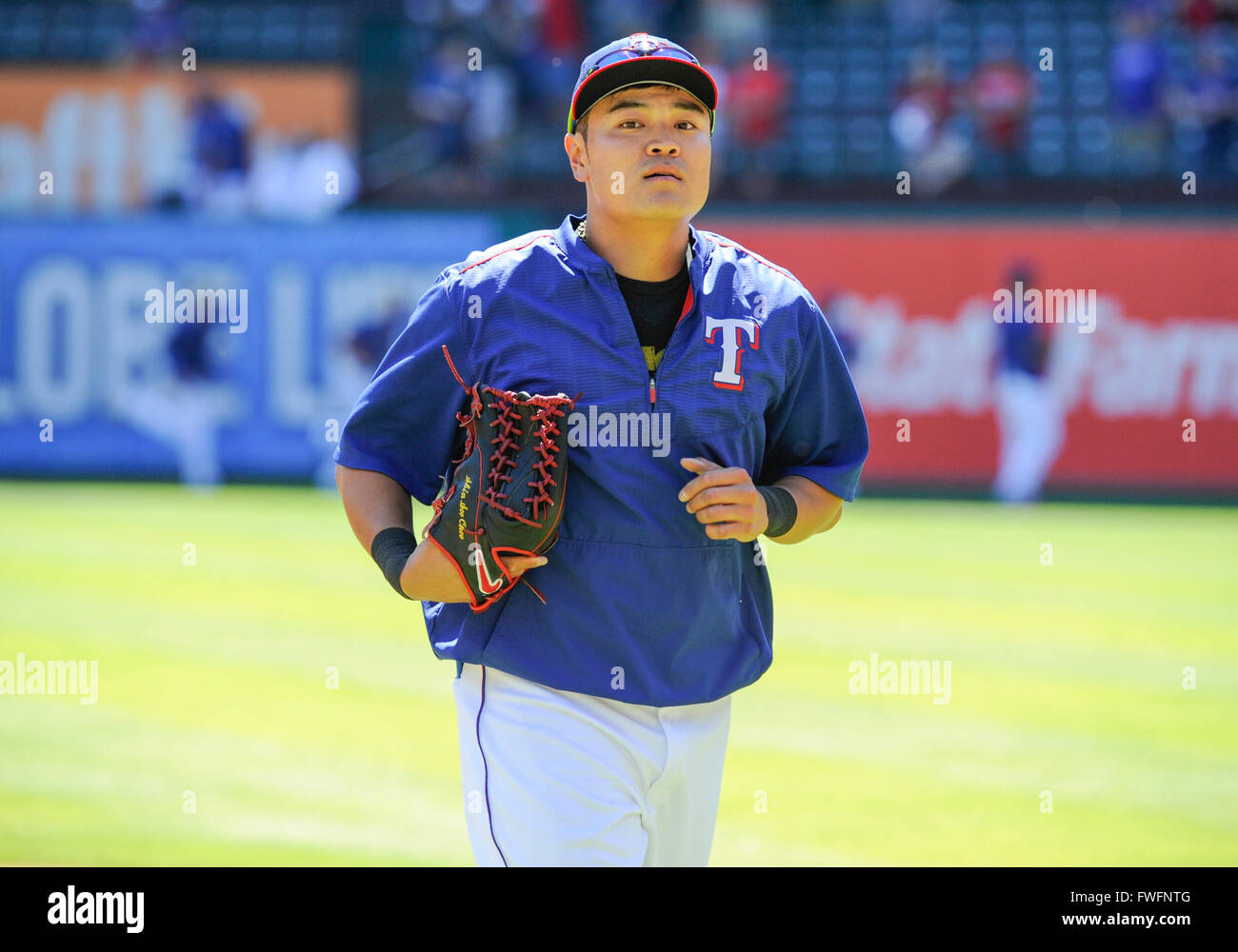 APR 04, 2016: Texas Rangers right fielder Shin-Soo Choo #17 during an ...