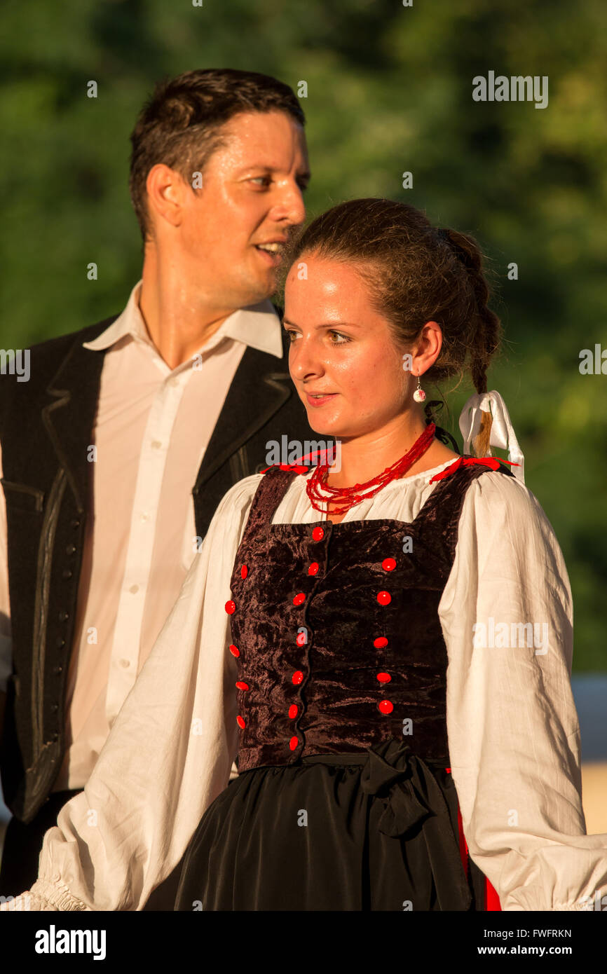 Hungarian traditional dance couple hi-res stock photography and images ...