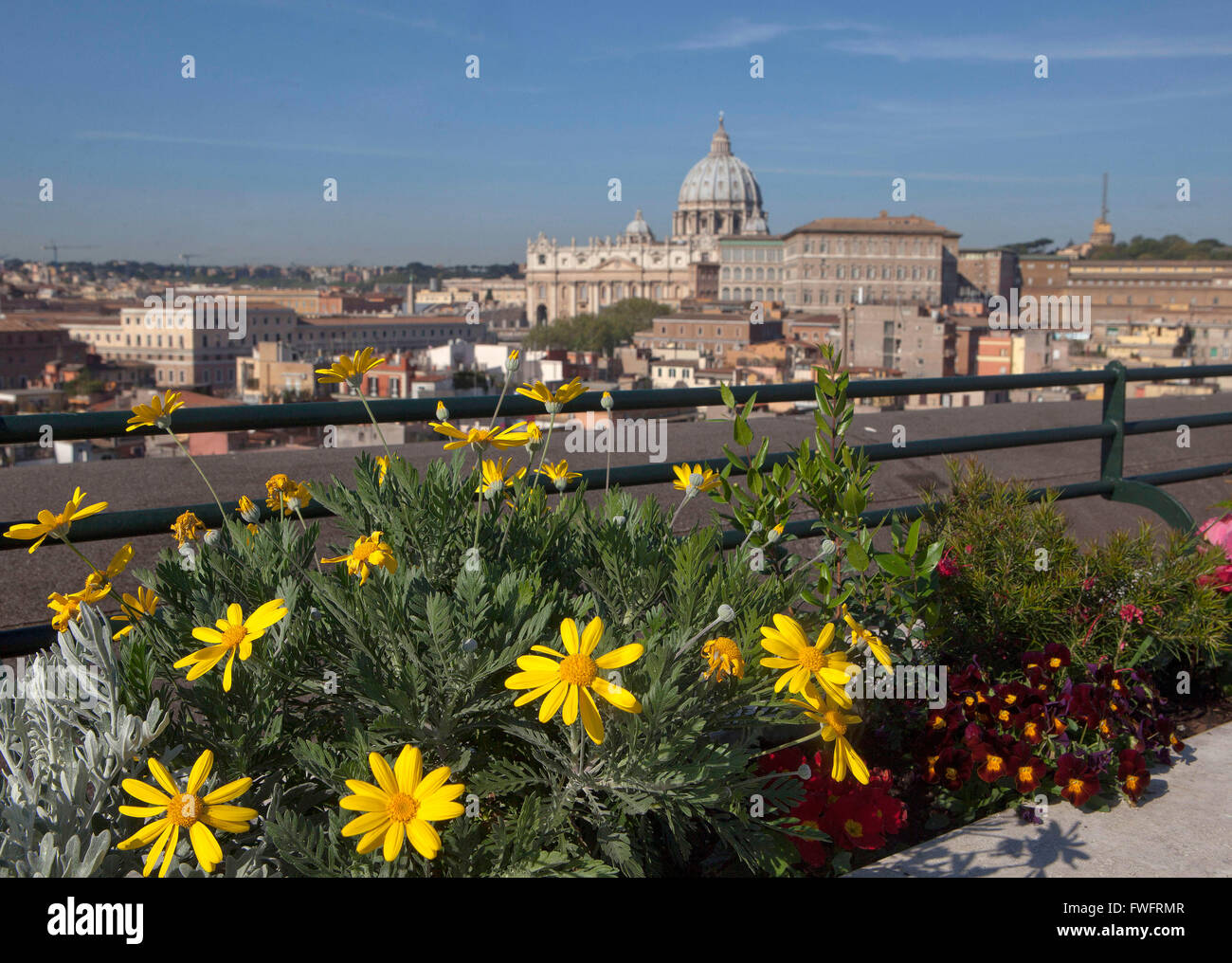 ROME,ITALY: view from the rooftop of Hotel Atlante w towards Vatican ...