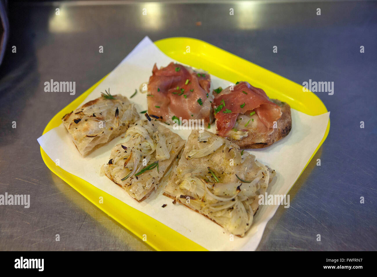 ROME,ITALY: Pizzarium pizzeria Stock Photo - Alamy