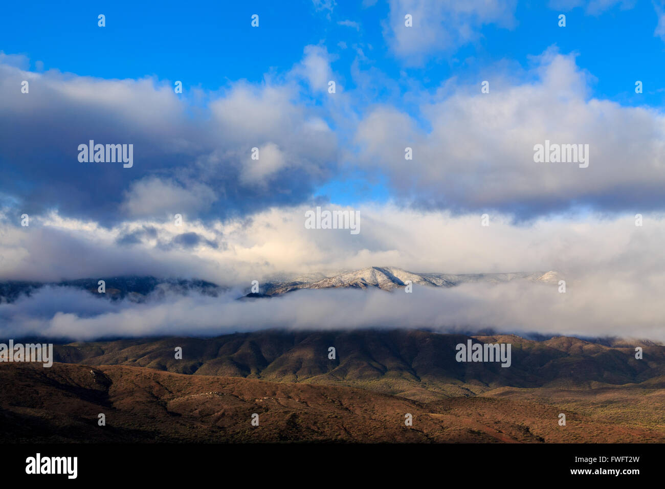 Blue sky and white cloud plateau hi-res stock photography and images ...