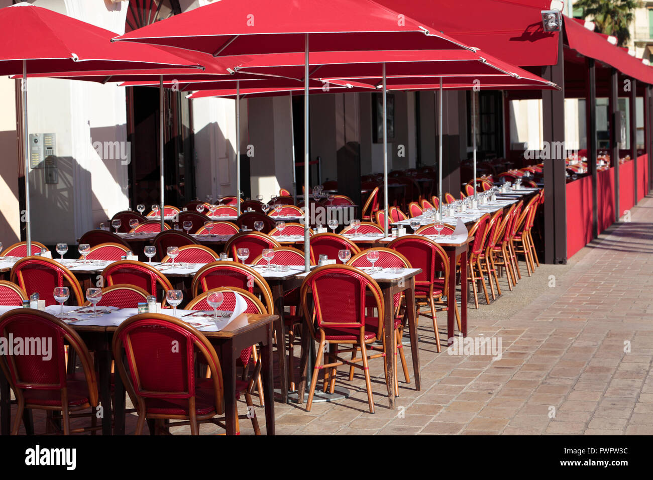 French restaurant South of France Stock Photo - Alamy
