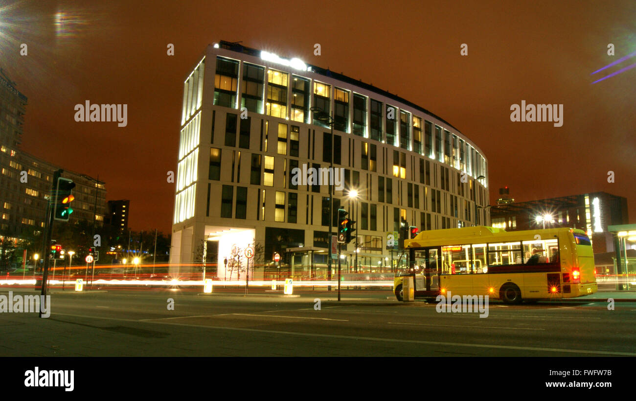 Liverpool at night Stock Photo - Alamy