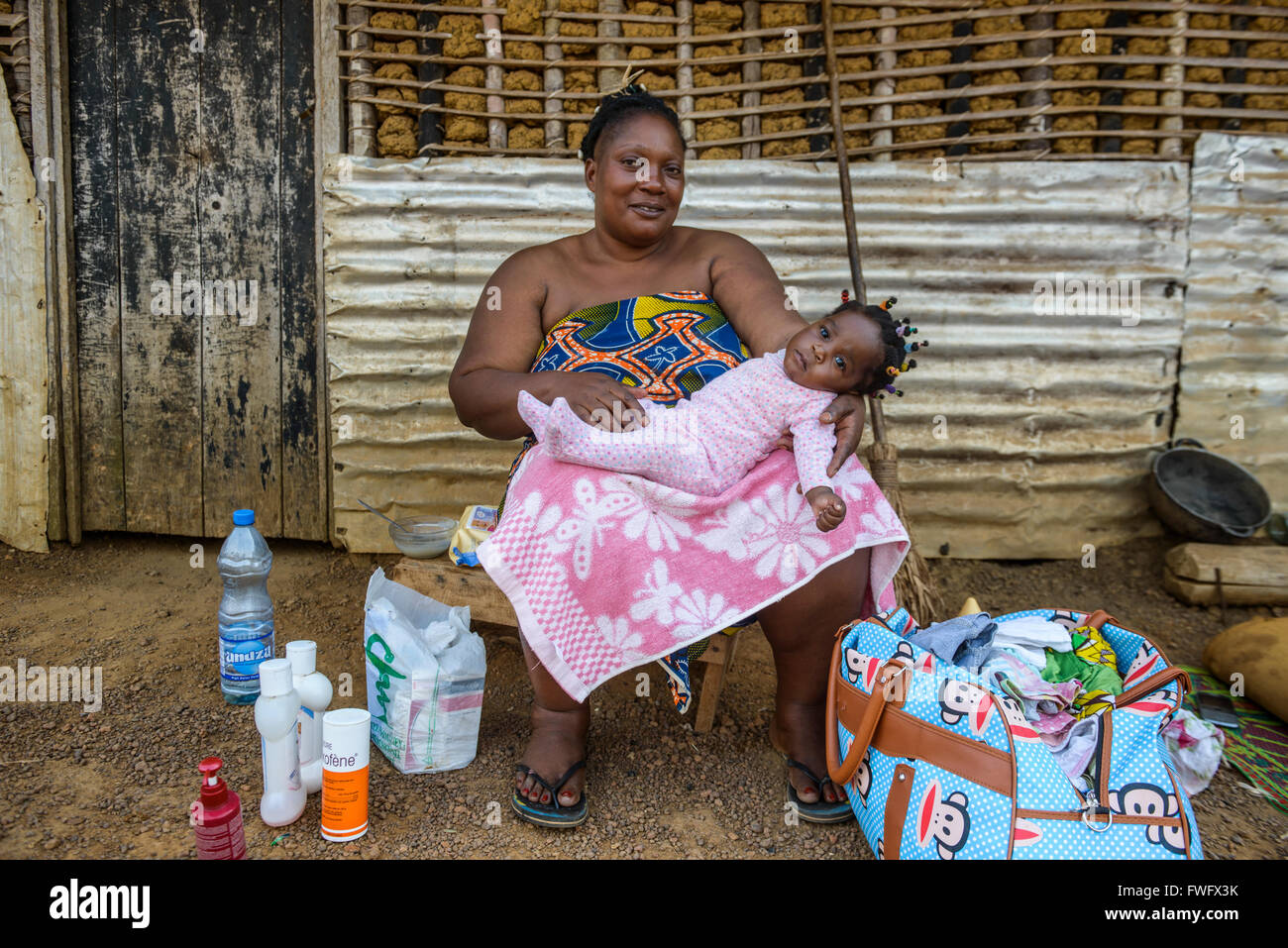 Central africa boy hi-res stock photography and images - Alamy