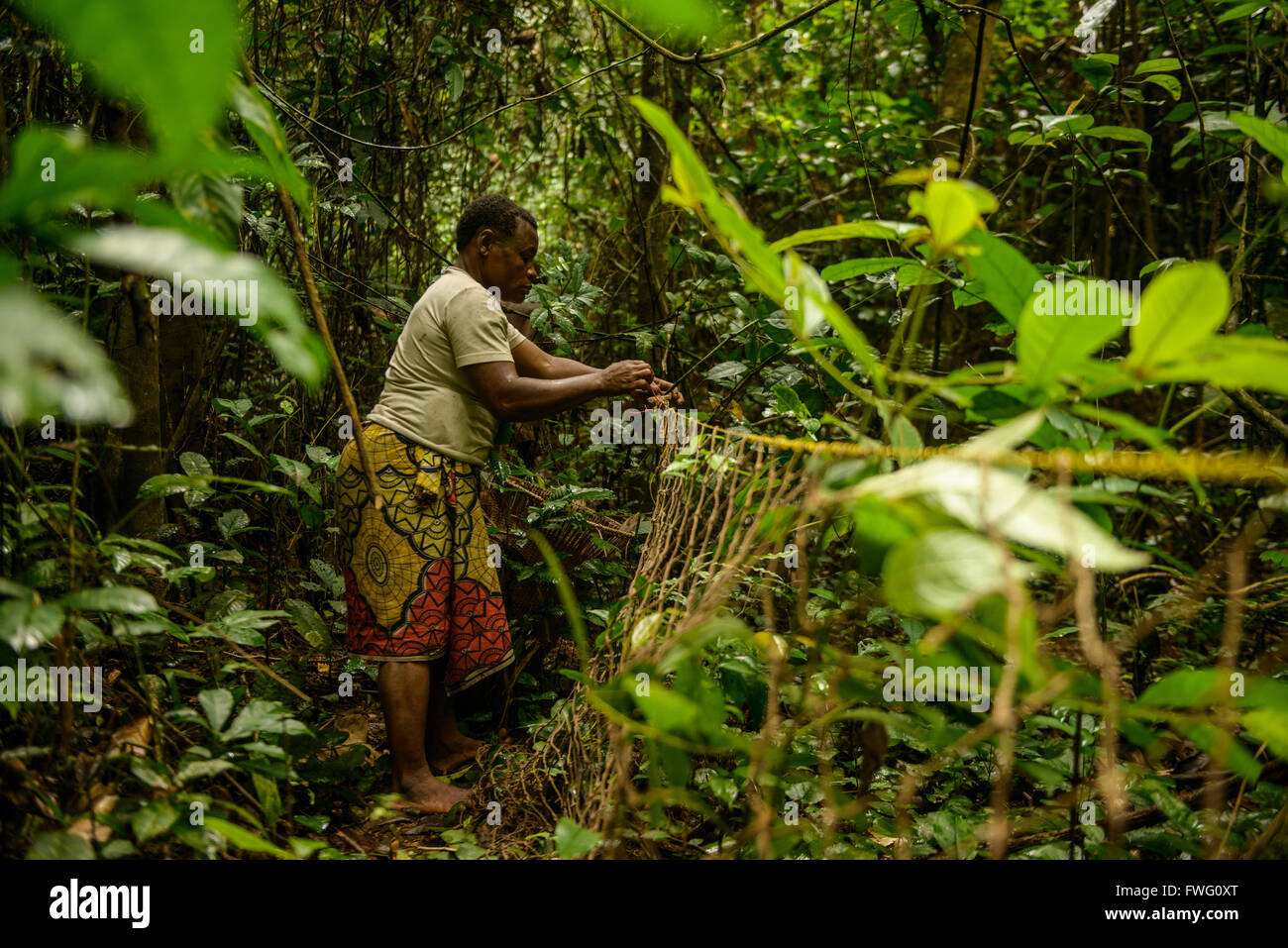 Baka pygmy woman hi-res stock photography and images - Alamy
