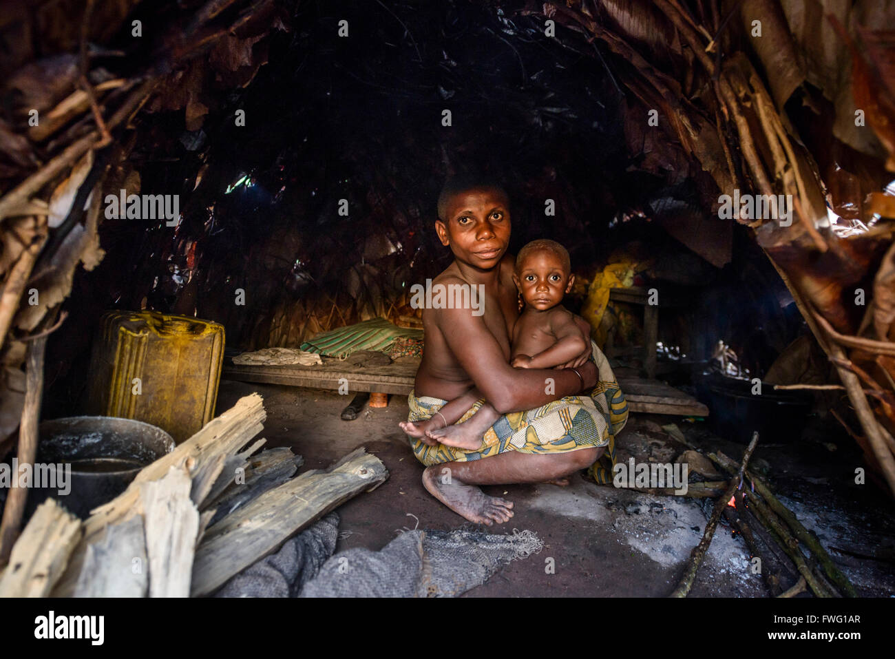 Bayaka Pygmies in the equatorial rainforest, Central African Republic ...