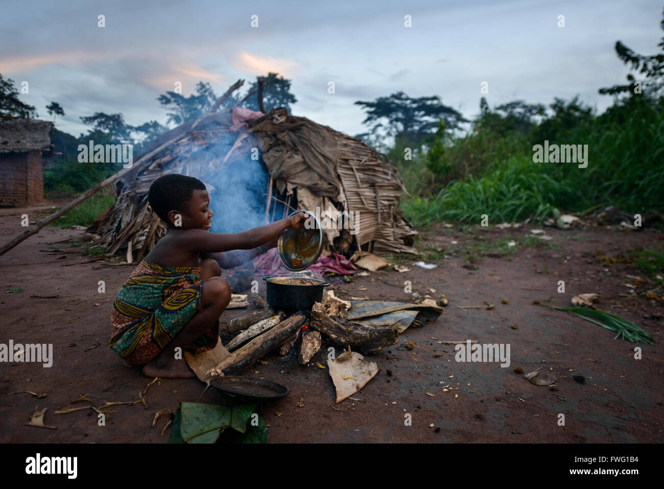 Bayaka Pygmies in the equatorial rainforest, Central African Republic ...