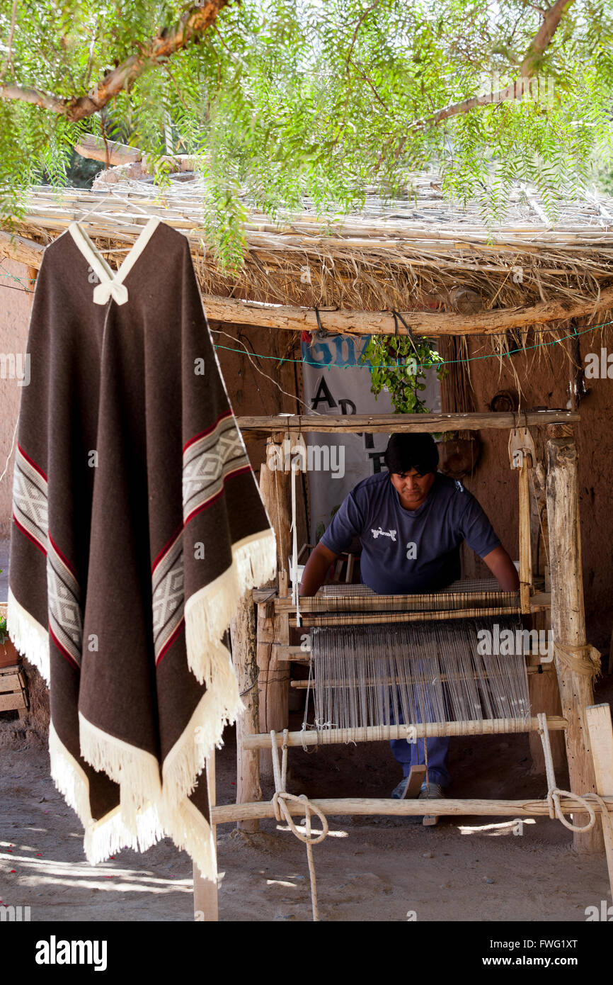 Weaving south america hi-res stock photography and images - Alamy