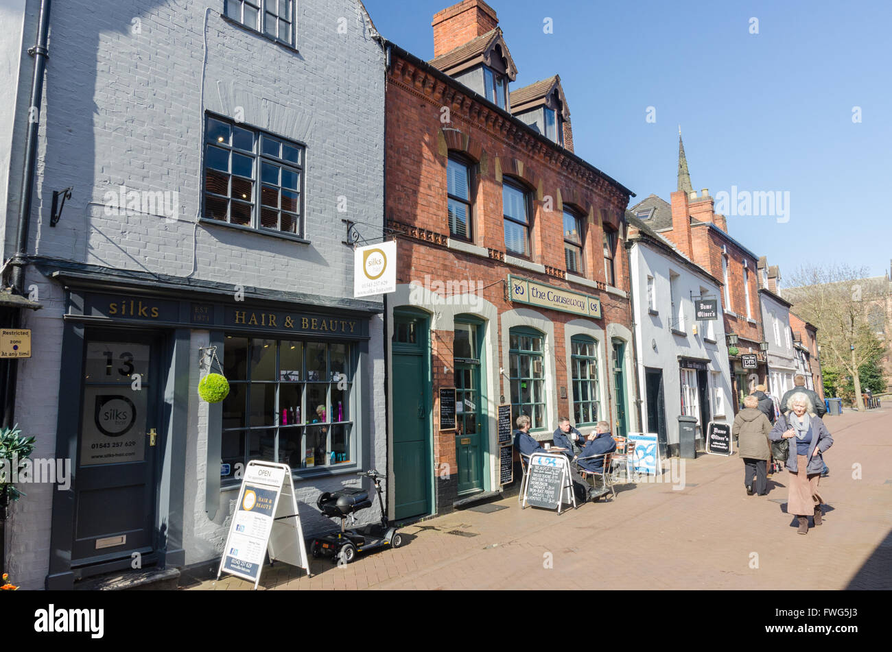 Shops and cafes in Dam Street, Lichfield, Staffordsghire Stock Photo ...