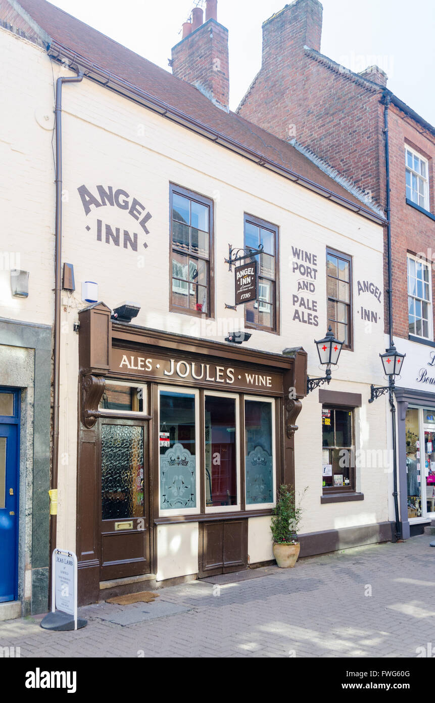 Angel Inn traditional pub in Market Street, Lichfield, Staffordshire ...