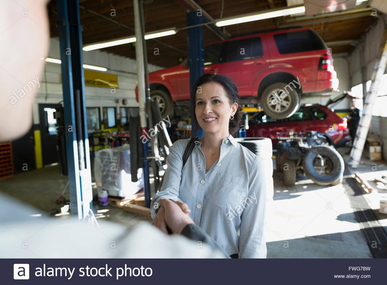 Happy customer car repair hi-res stock photography and images - Alamy