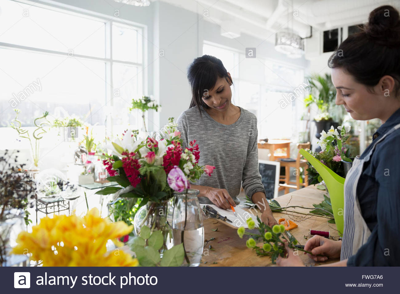 Indian flower shop hi-res stock photography and images - Alamy