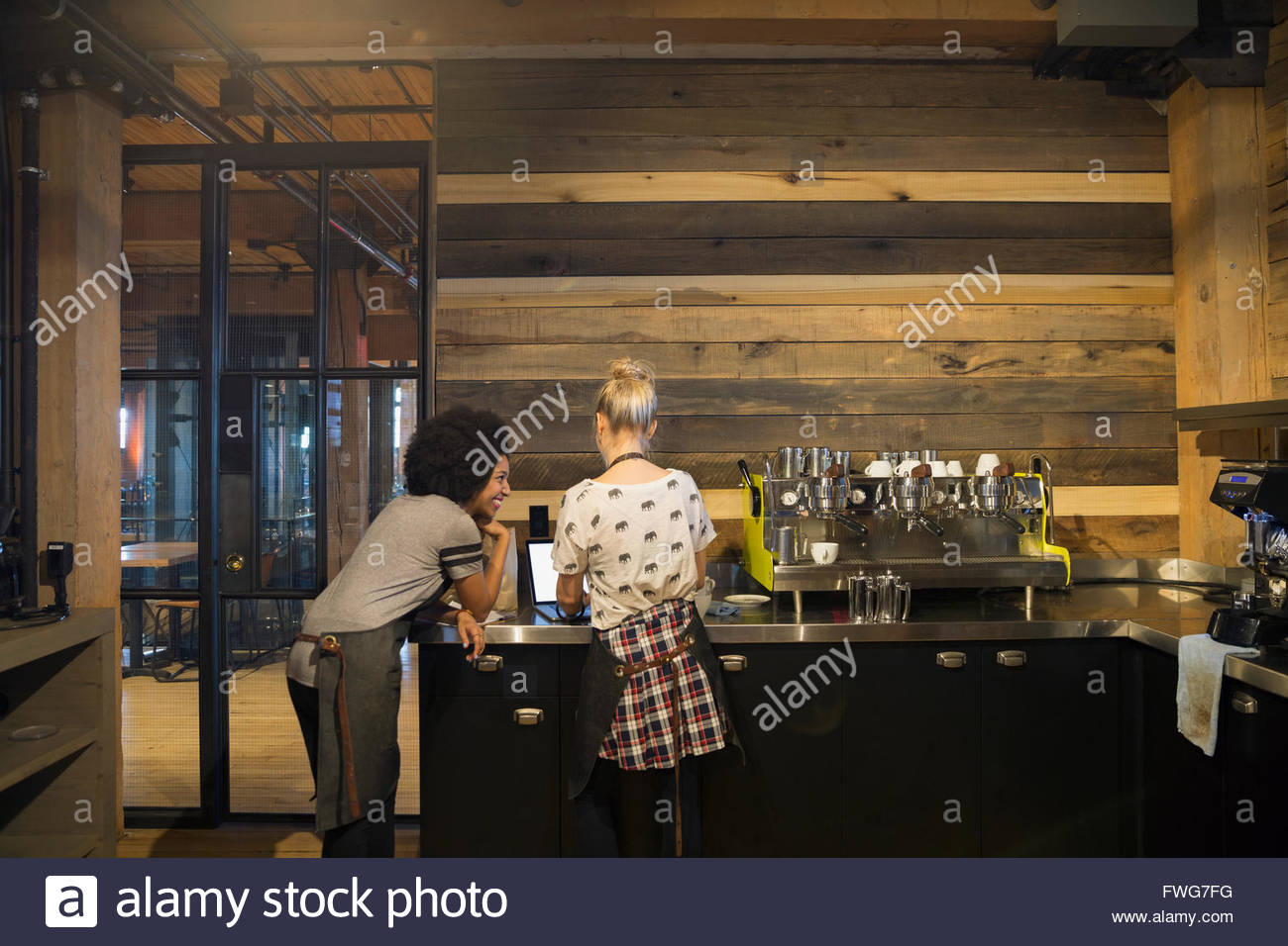 Coffee roaster laptop hi-res stock photography and images - Alamy