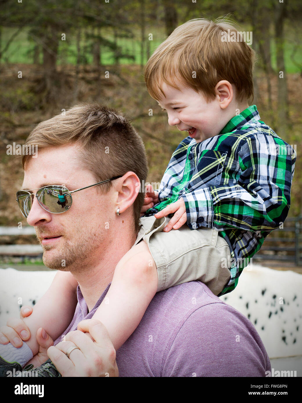 Shoulder ride hi-res stock photography and images - Alamy