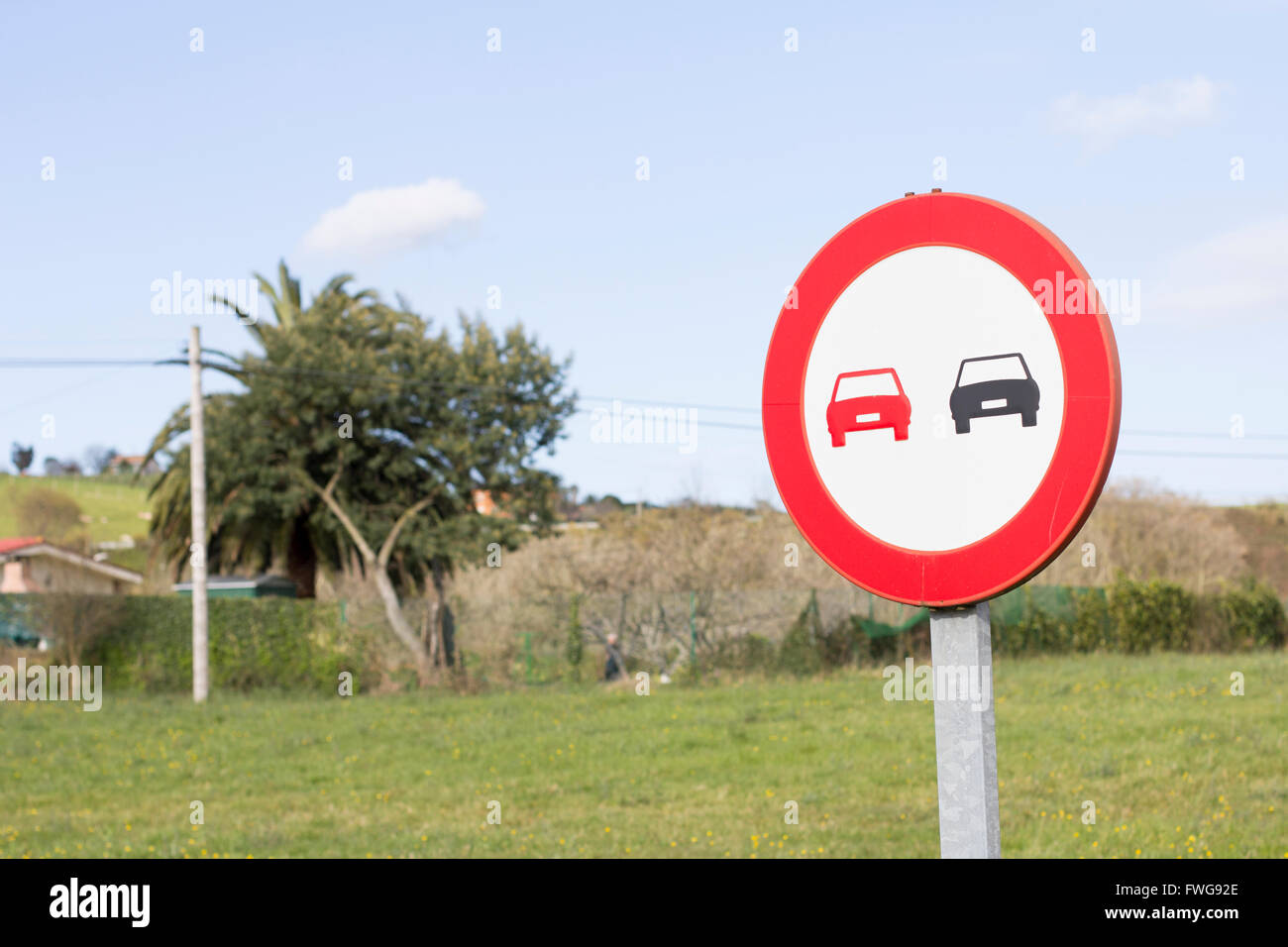 No overtaking sign hi-res stock photography and images - Alamy