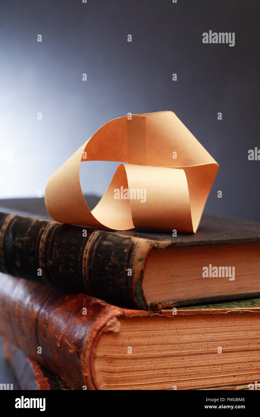 Mobius strip hi-res stock photography and images - Alamy