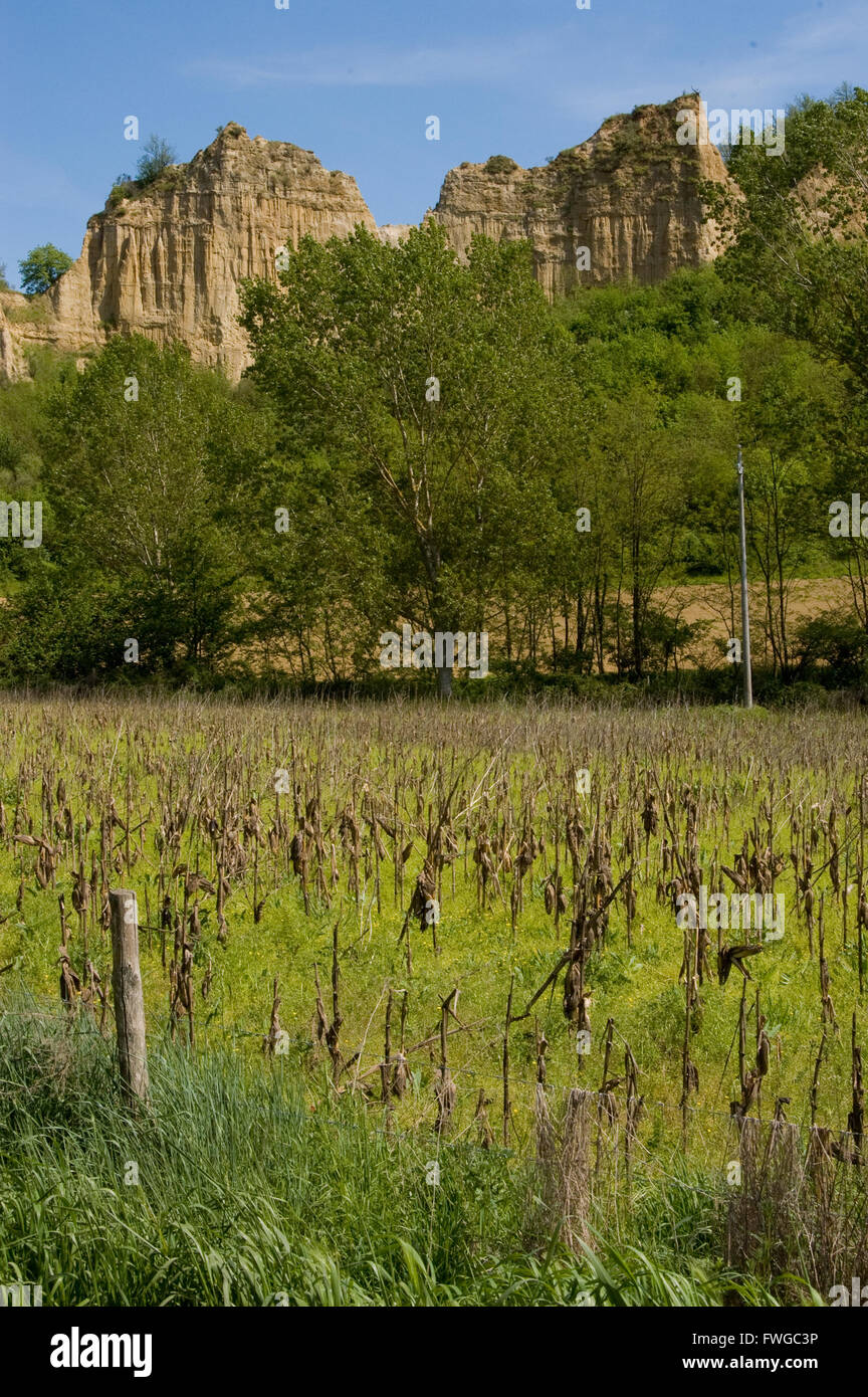 Reggello, canyons valley. Tuscany trekking offers beautiful landscapes ...