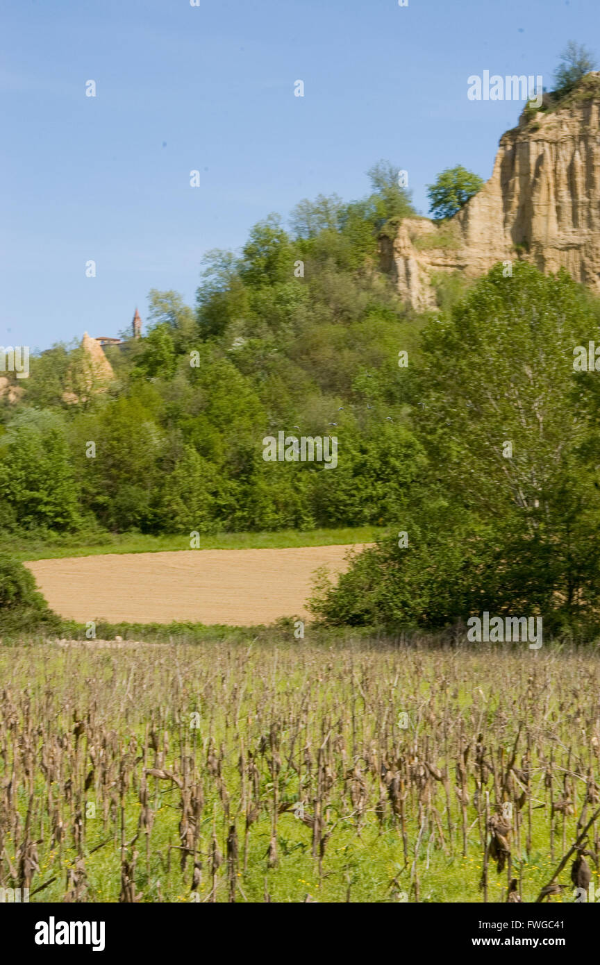 Reggello, canyons valley. Tuscany trekking offers beautiful landscapes ...